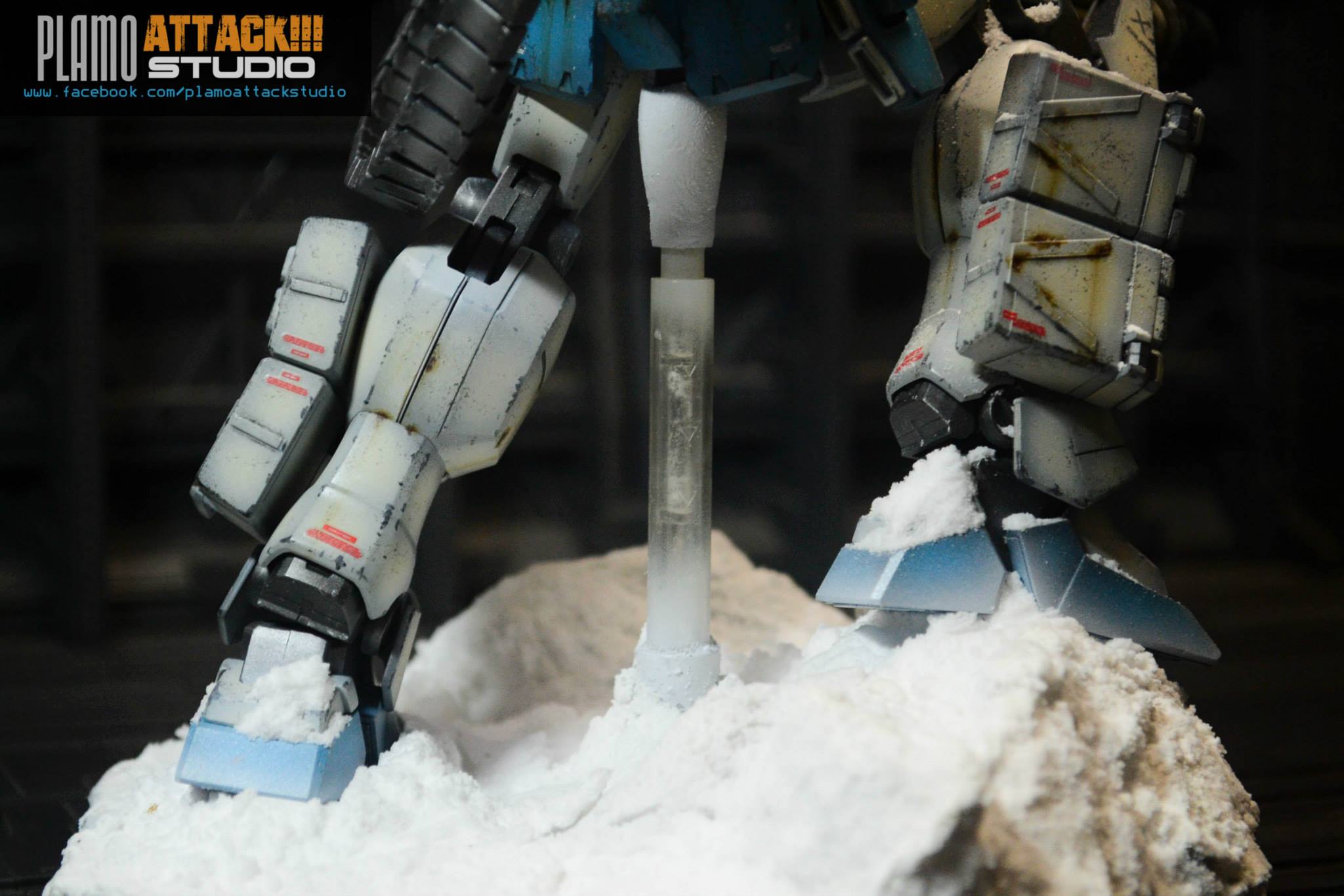 MG 1/100 Gundam Heavyarms "Frost-byte" + Snow Base mini Diorama by ...