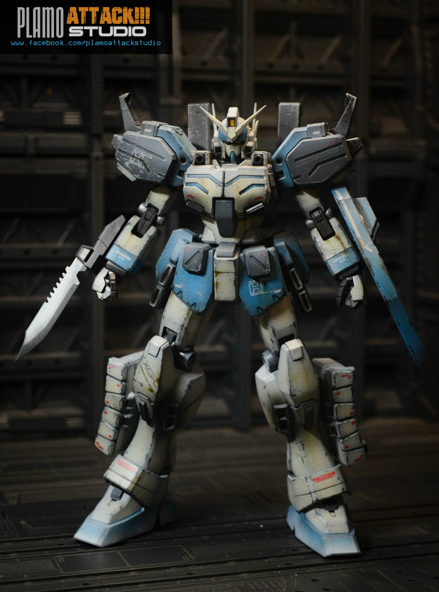 MG 1/100 Gundam Heavyarms "Frost-byte" + Snow Base mini Diorama by ...